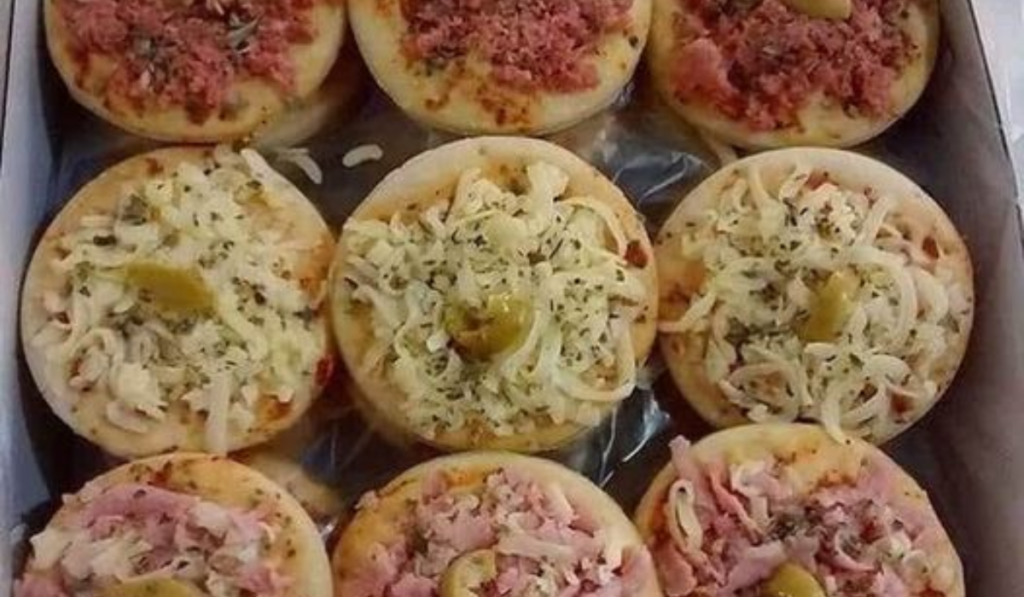 Mini pizzas fáceis e deliciosas - Receitas Maravilhosa