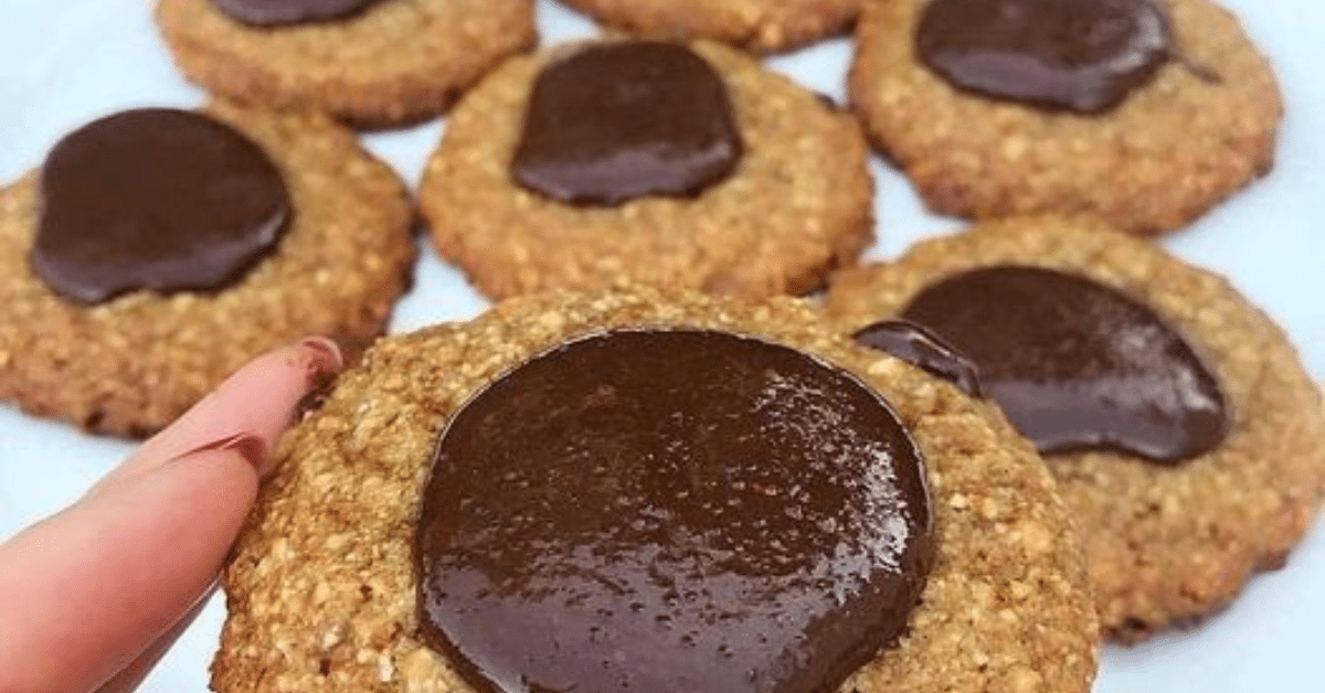 Cookies com Cobertura de Chocolate: Delícia Irresistível