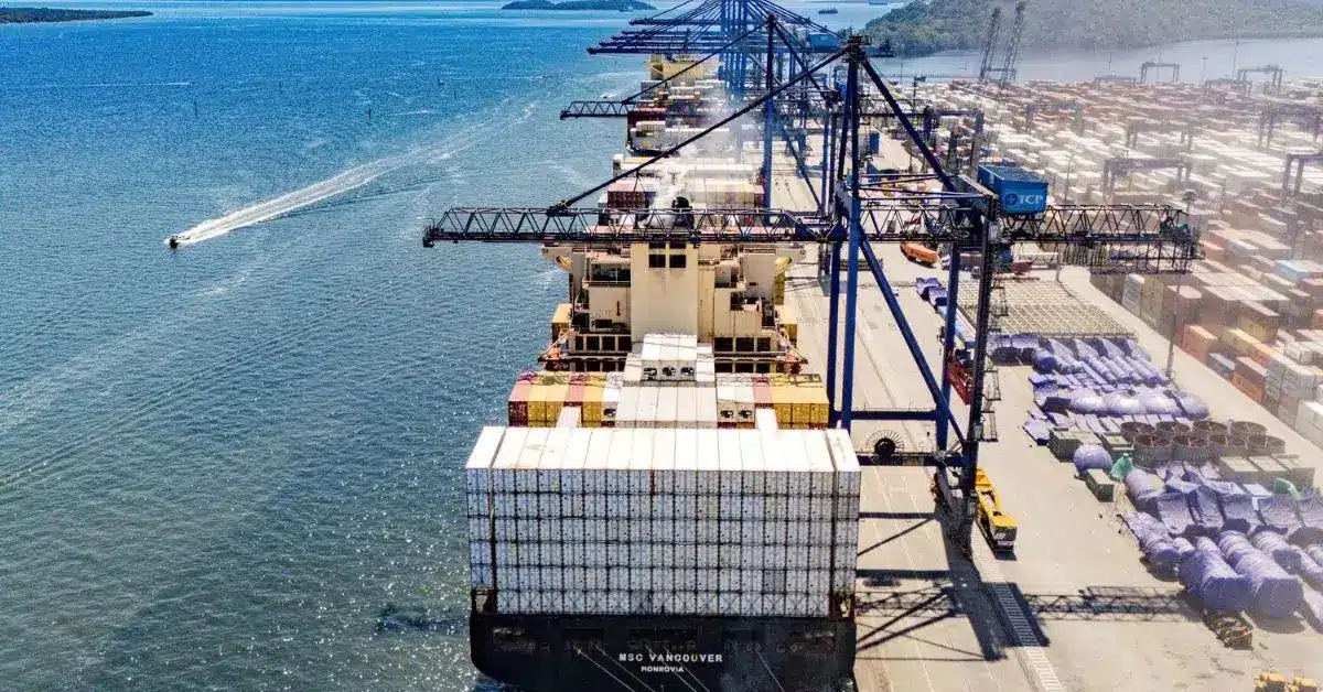 Portos do Paraná: Recorde Histórico de 70 Milhões de Toneladas em 2025 ...